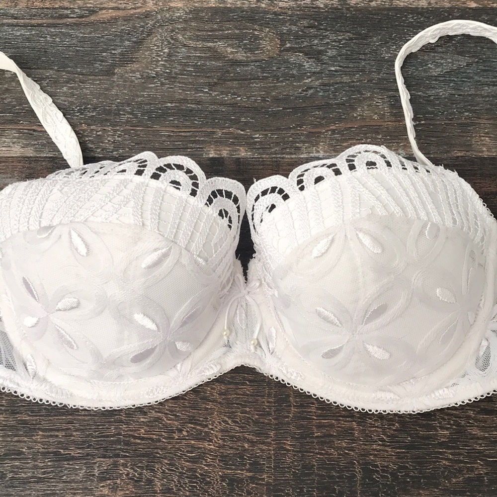 White Eyelet Lace Demi Push Up Bra - Gem